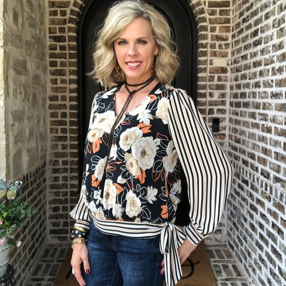 CAbi | Tops | Cabi 443 Enchant Blouse Size Medium Euc | Poshmark